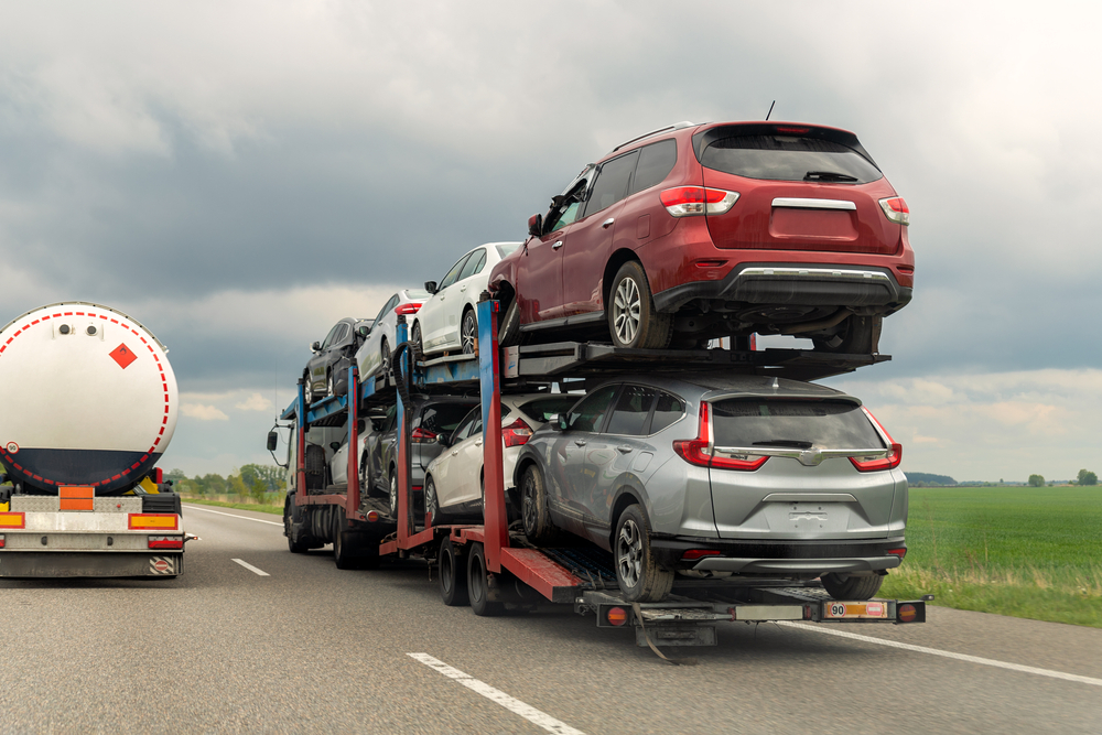 Why You Should Consider Carrier Services When Moving Your Car